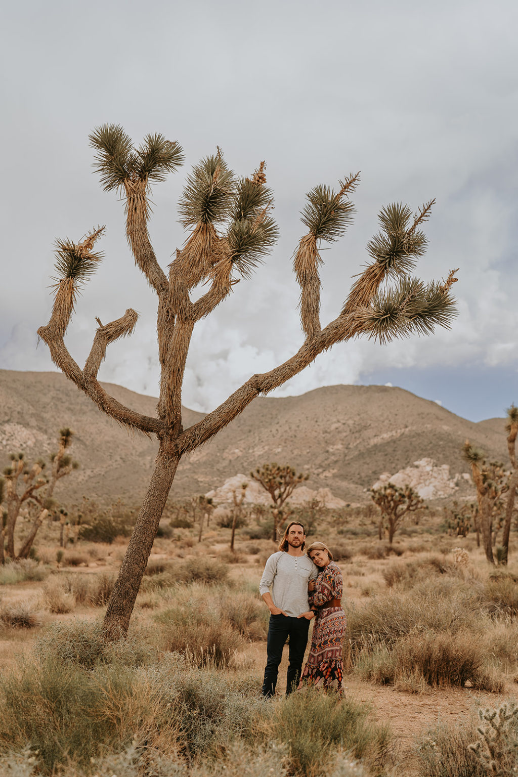 Boho Engagement Photos at Cap Rock in Joshua Tree ...