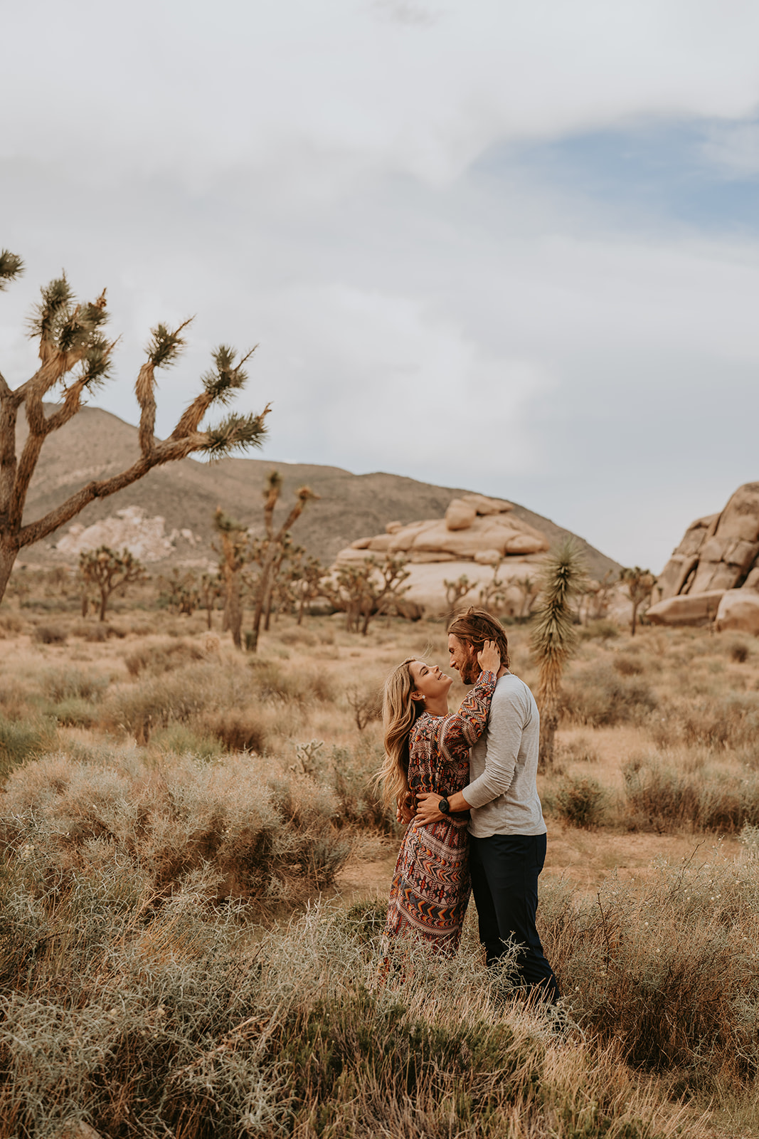 Boho Engagement Photos at Cap Rock in Joshua Tree ...
