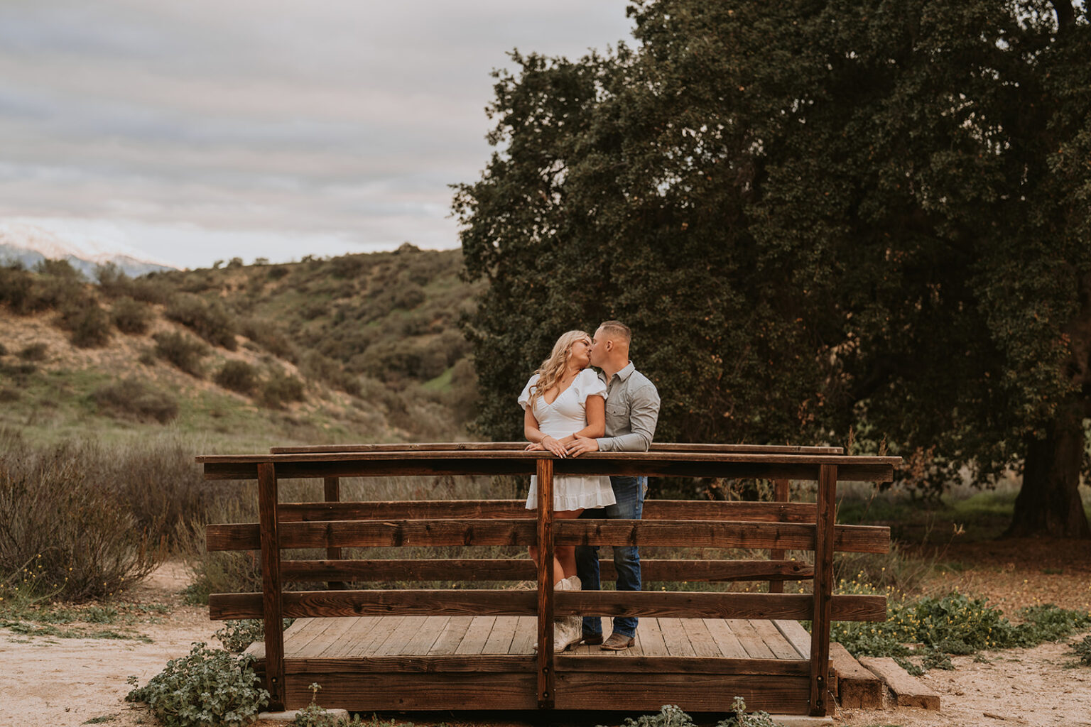 Engagement Session Tips for The Awkward Couple ...