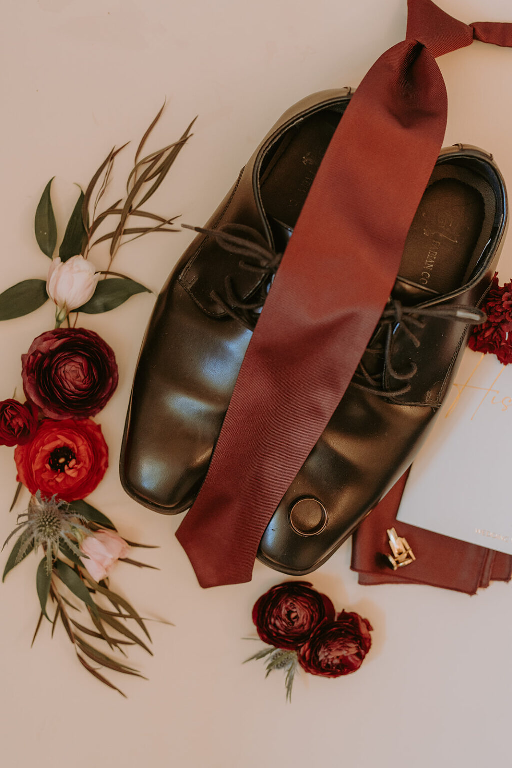 What To Include In a Wedding Detail Box for Your Photographer