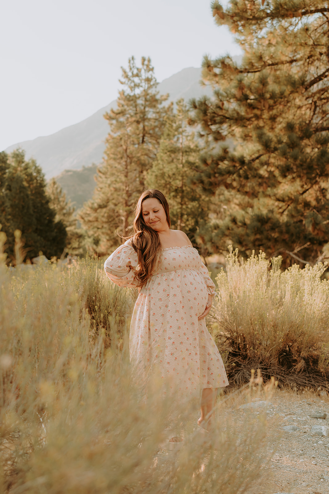 A Fall Maternity Session in the Southern California Mountains